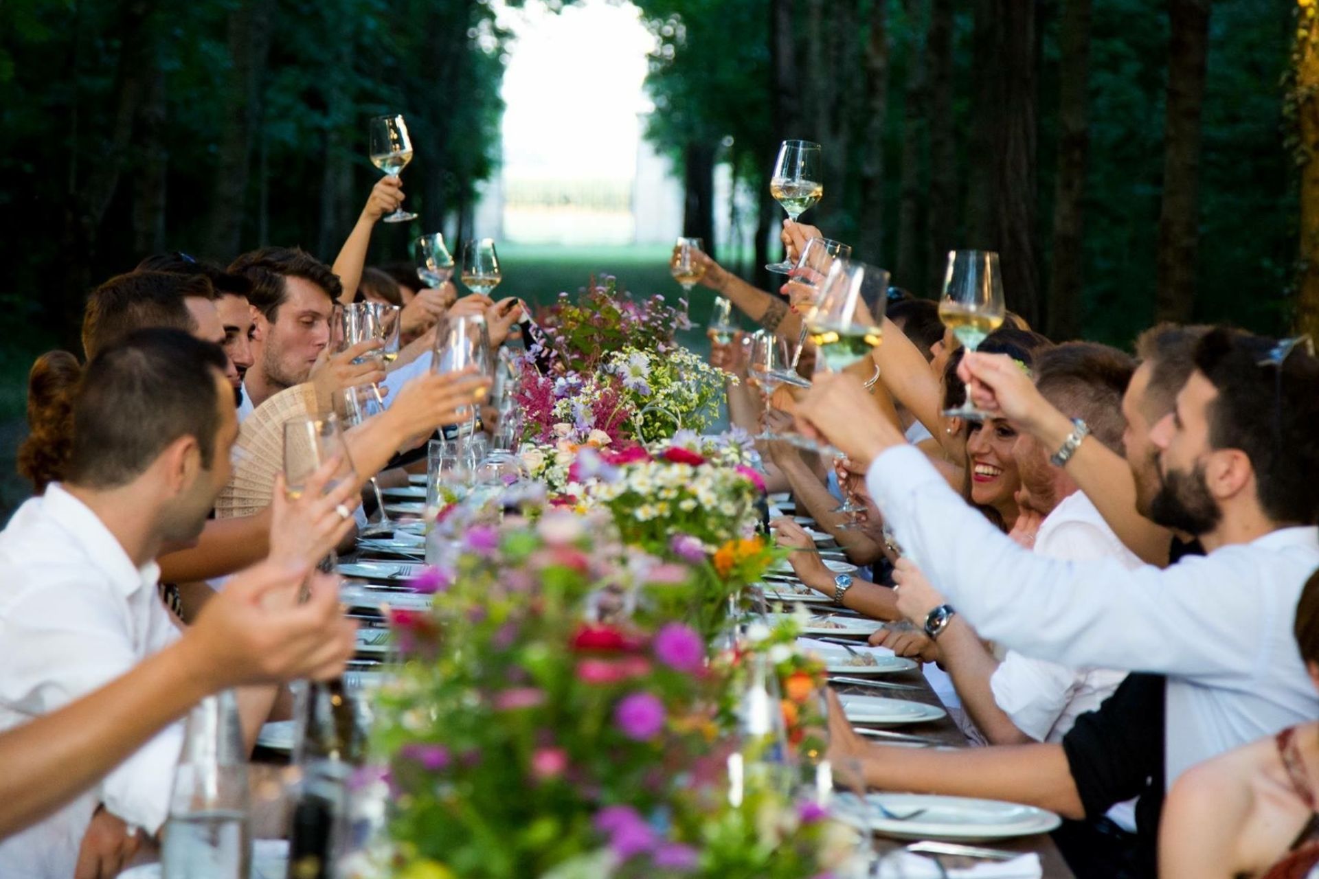 How To Spot Red Flags In Wedding Vendor Contracts - HelloPrenup